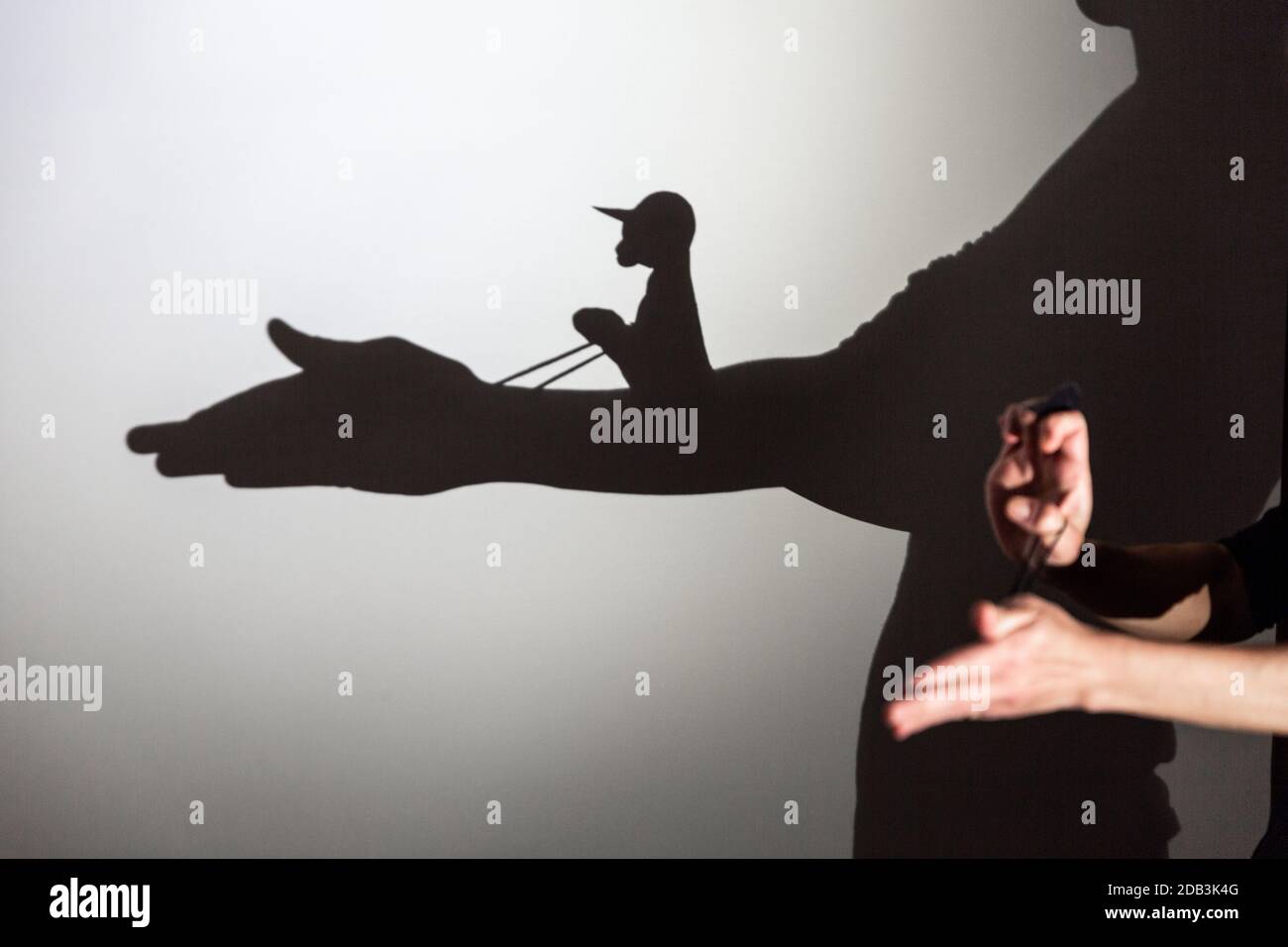 Shadow puppet show hands hi-res stock photography and images - Alamy