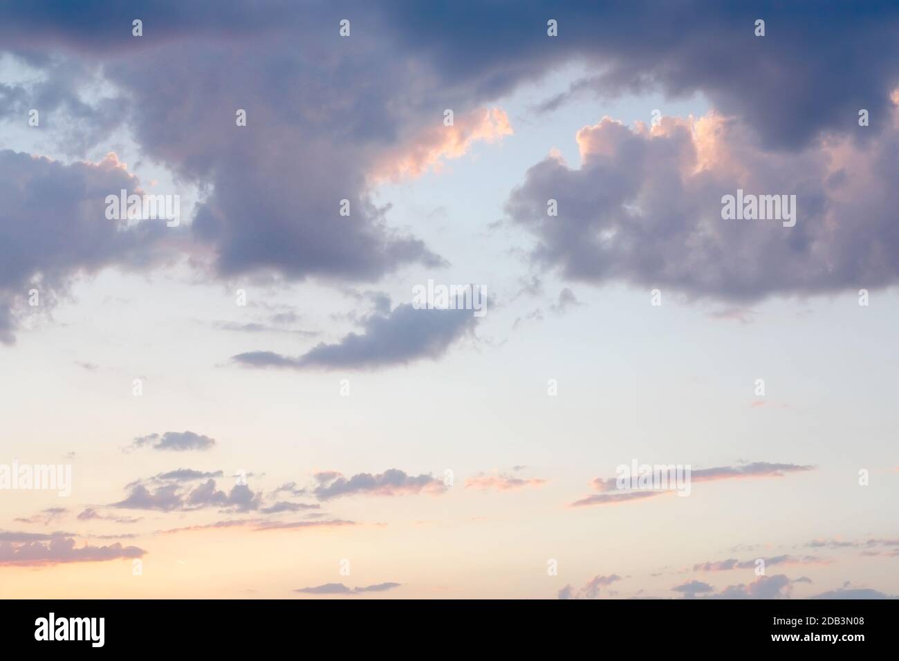 Dramatic evening sky with clouds Stock Photo - Alamy