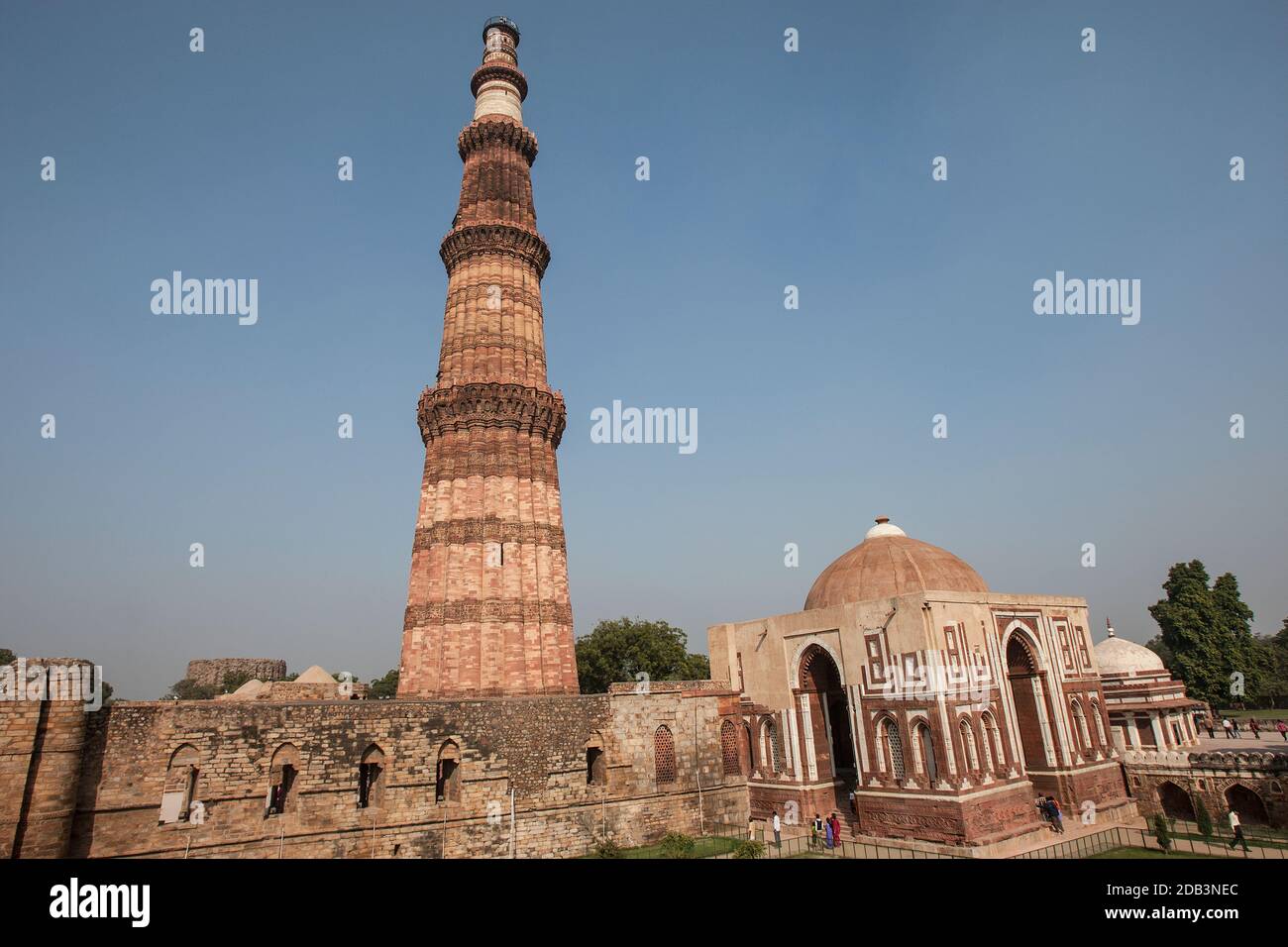 Delhi, historical places, architecture, Qutb Minar, Red Fort Stock ...