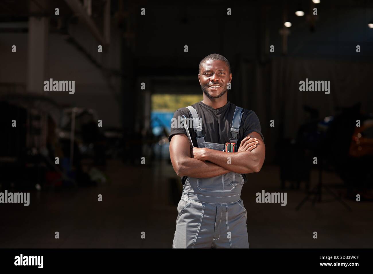 American auto mechanic hi-res stock photography and images - Alamy