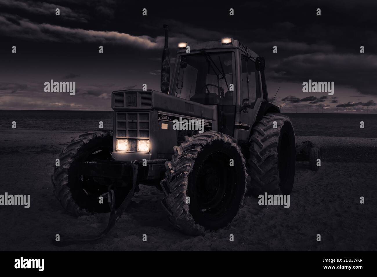Tractor on beach hi-res stock photography and images - Alamy