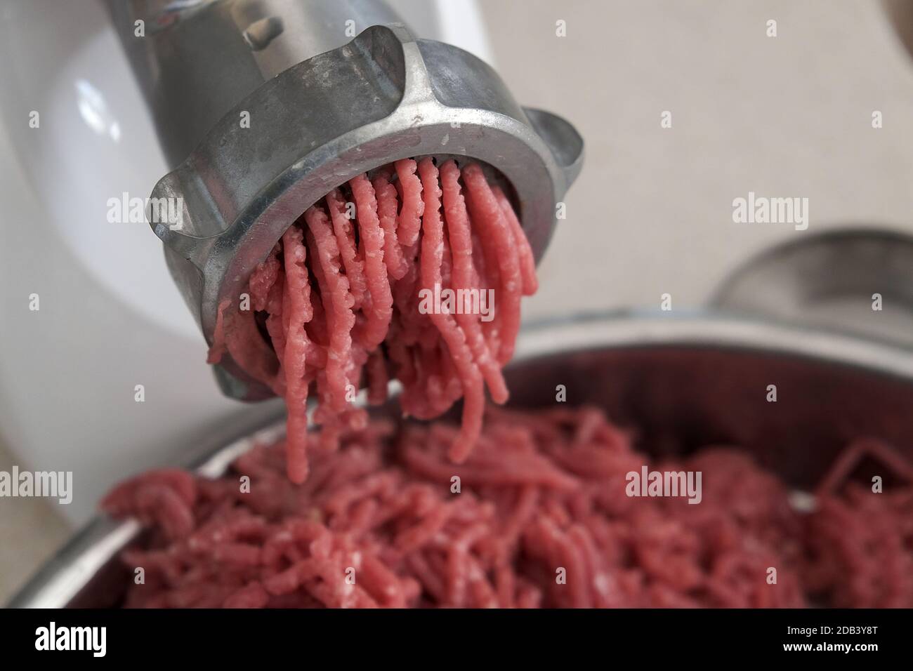 mincing machine and beef mincing in home environment Stock Photo - Alamy