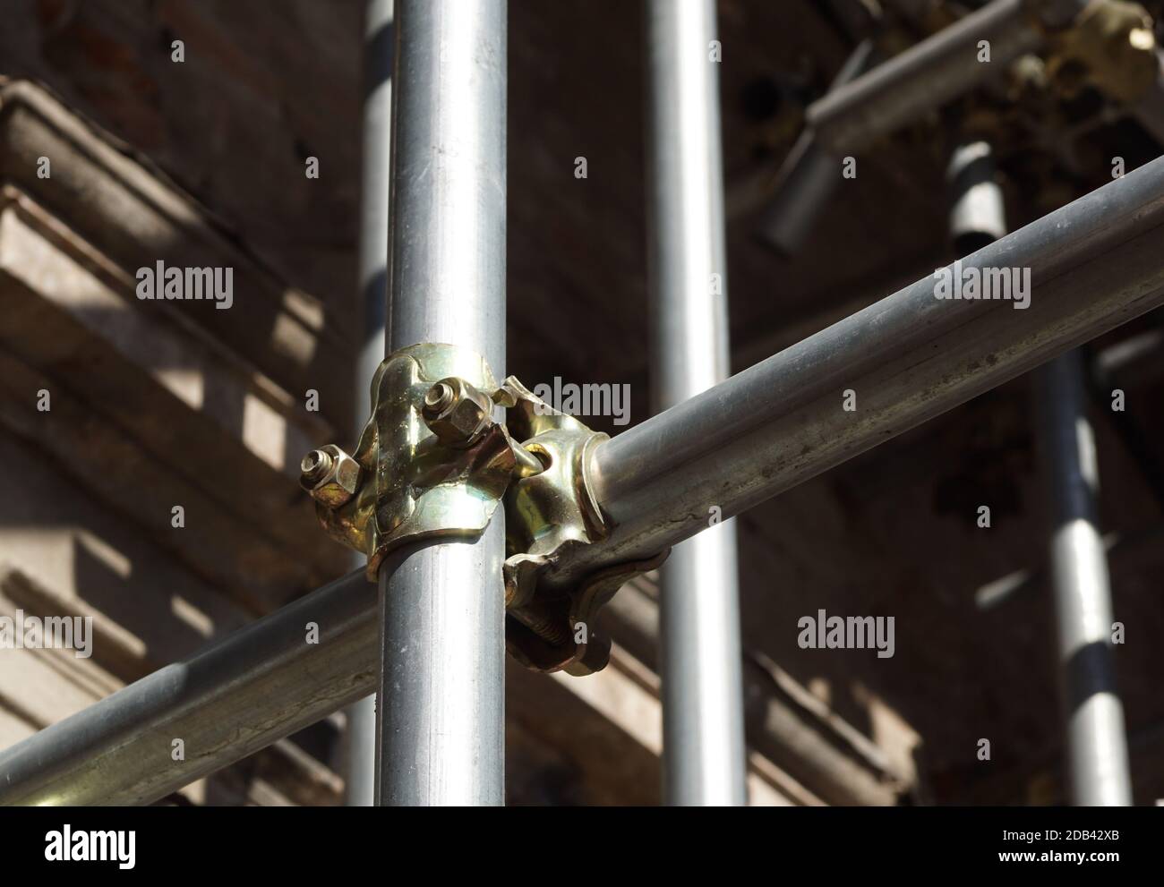 Scaffolding pipe clamp and parts, An important part of building ...