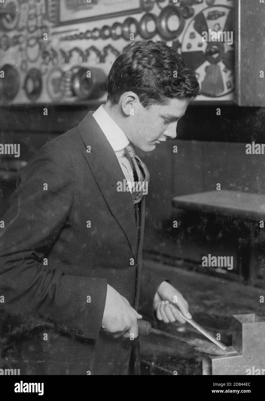 Soldering metal Black and White Stock Photos & Images - Alamy