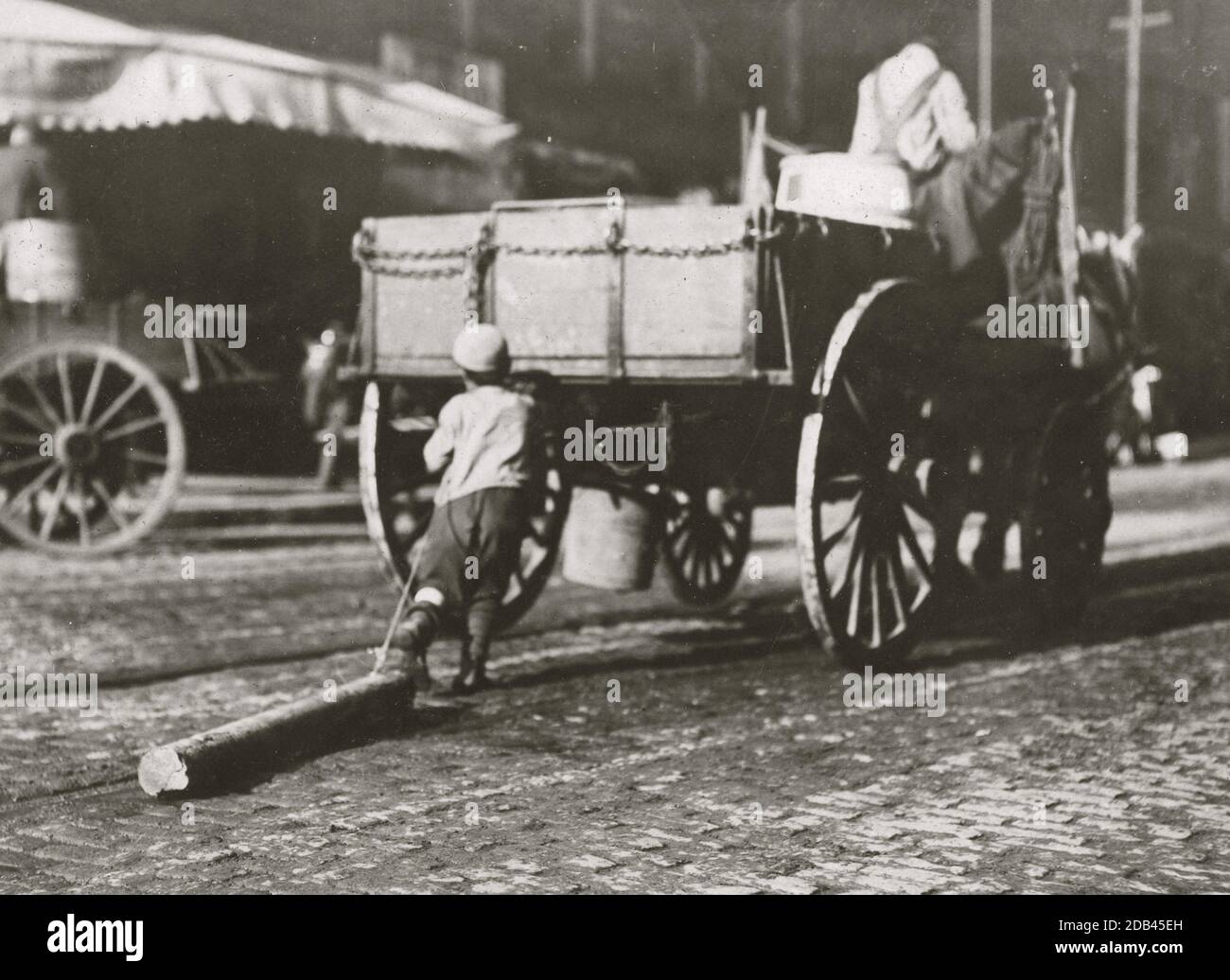 Wagon and drag hi-res stock photography and images - Alamy