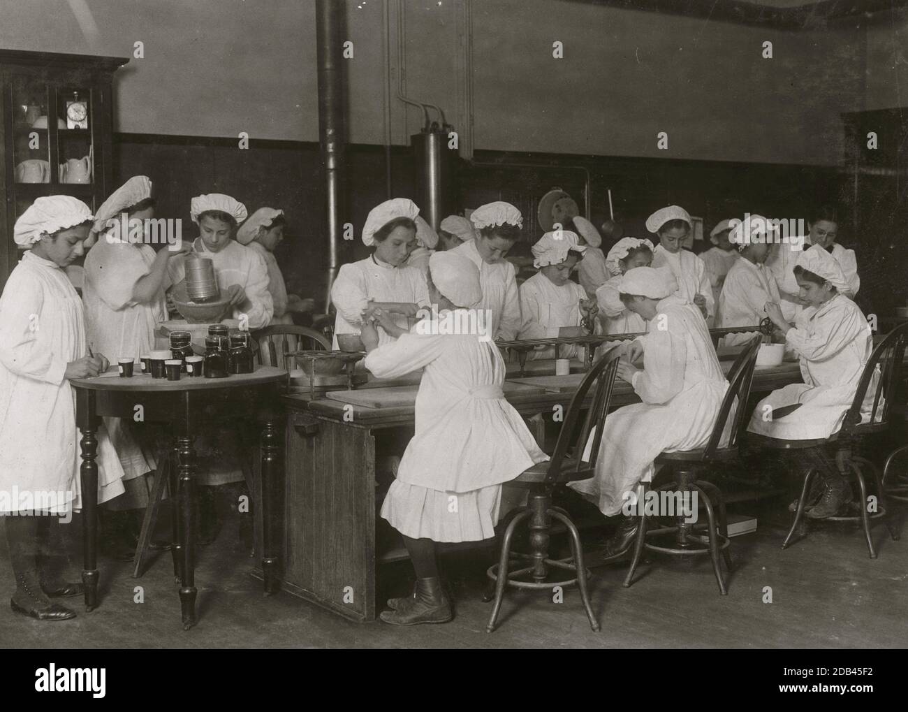 Baking classroom hi-res stock photography and images - Alamy