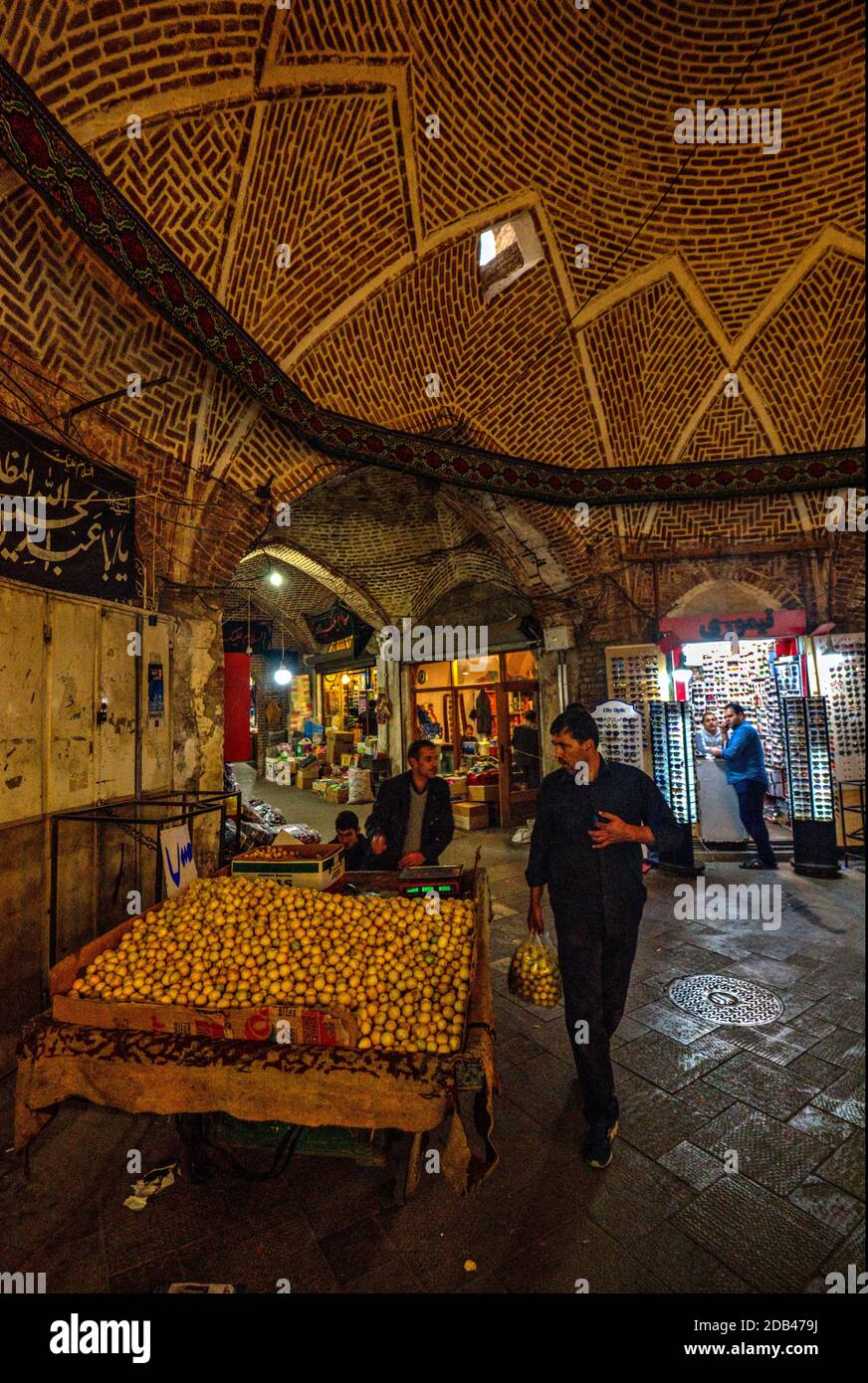 Tabriz bazaar history hi-res stock photography and images - Alamy