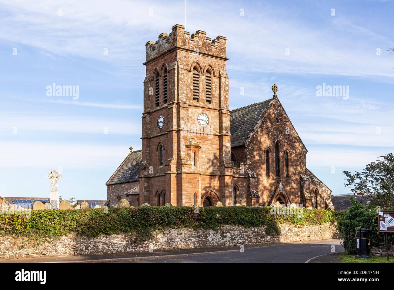 Red sandstone church hi-res stock photography and images - Alamy