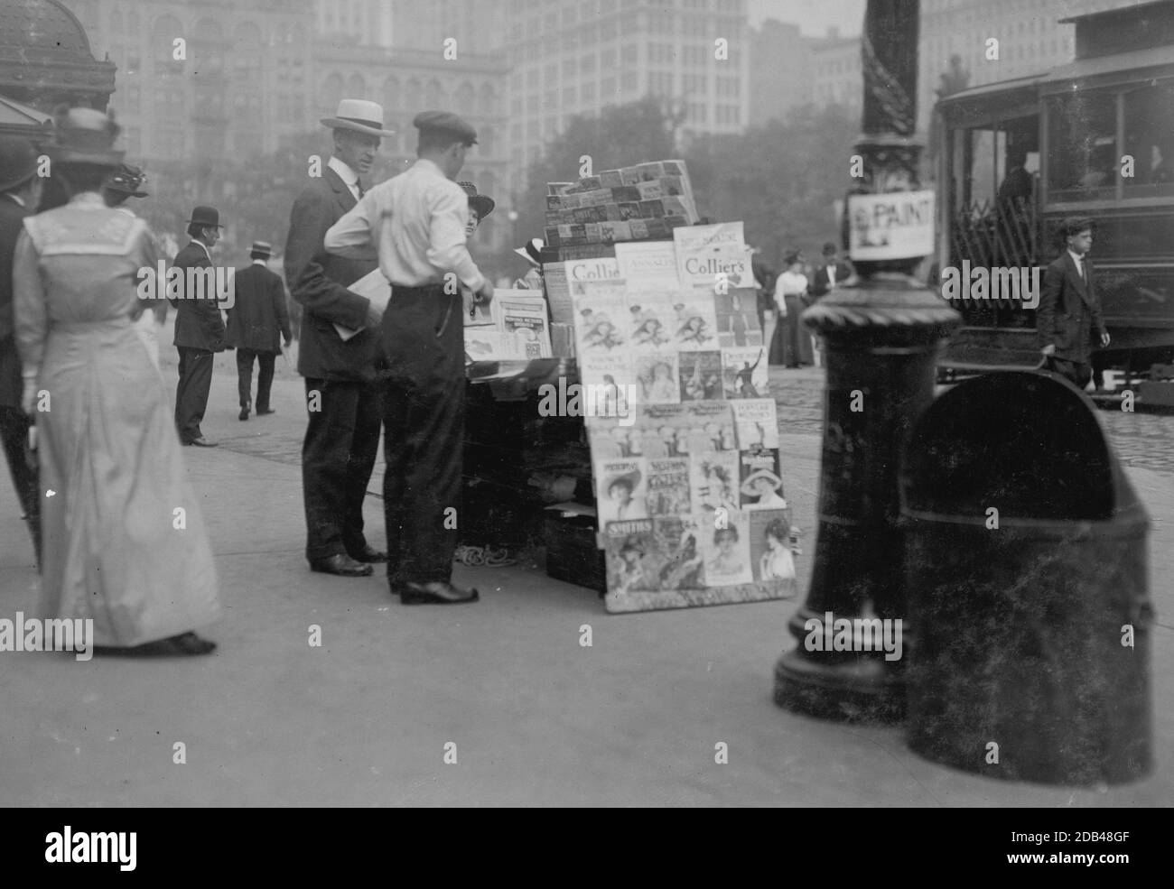 Newsstand new york hi-res stock photography and images - Alamy