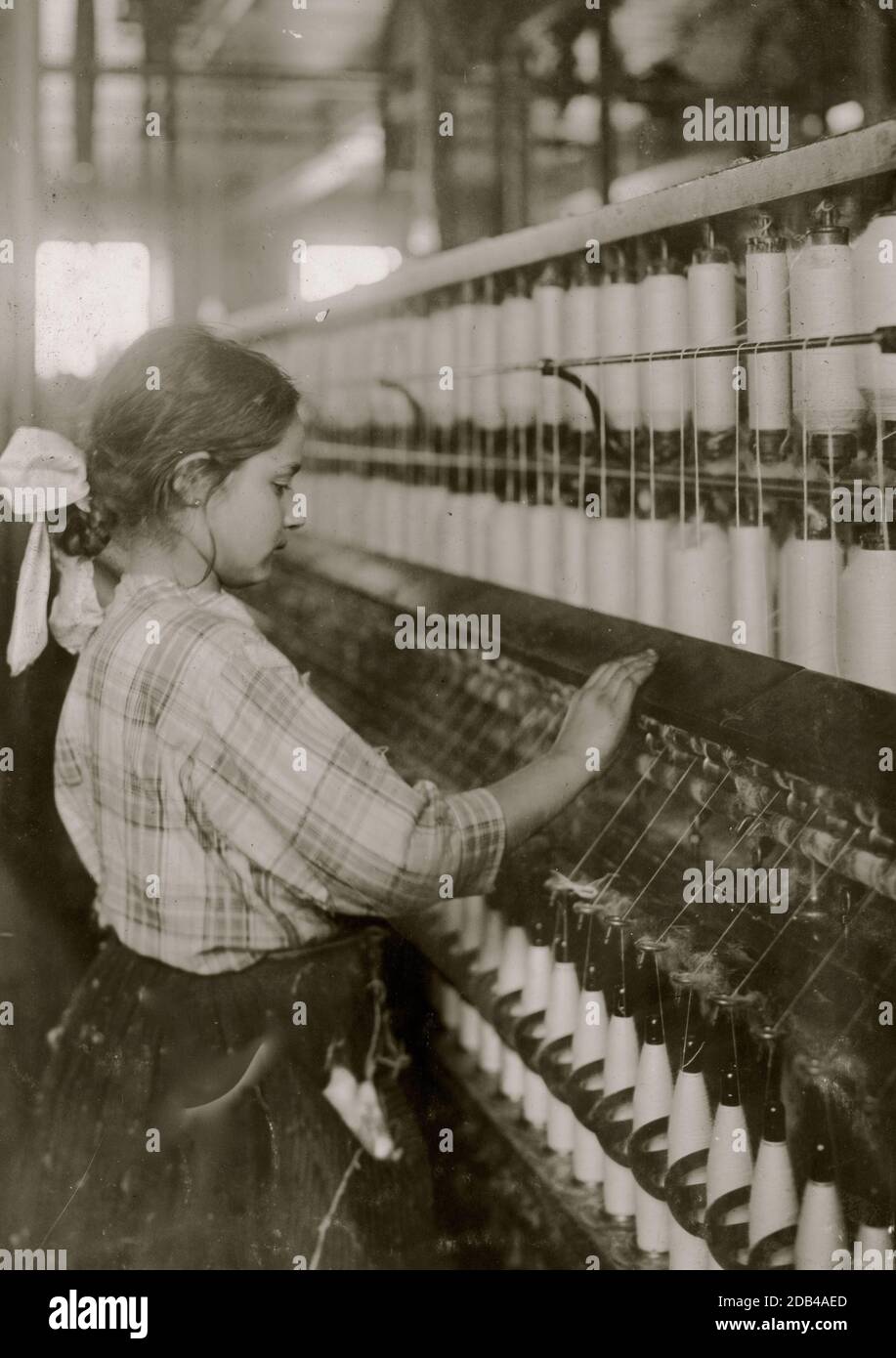 Cotton Mill Spinner High Resolution Stock Photography and Images - Alamy