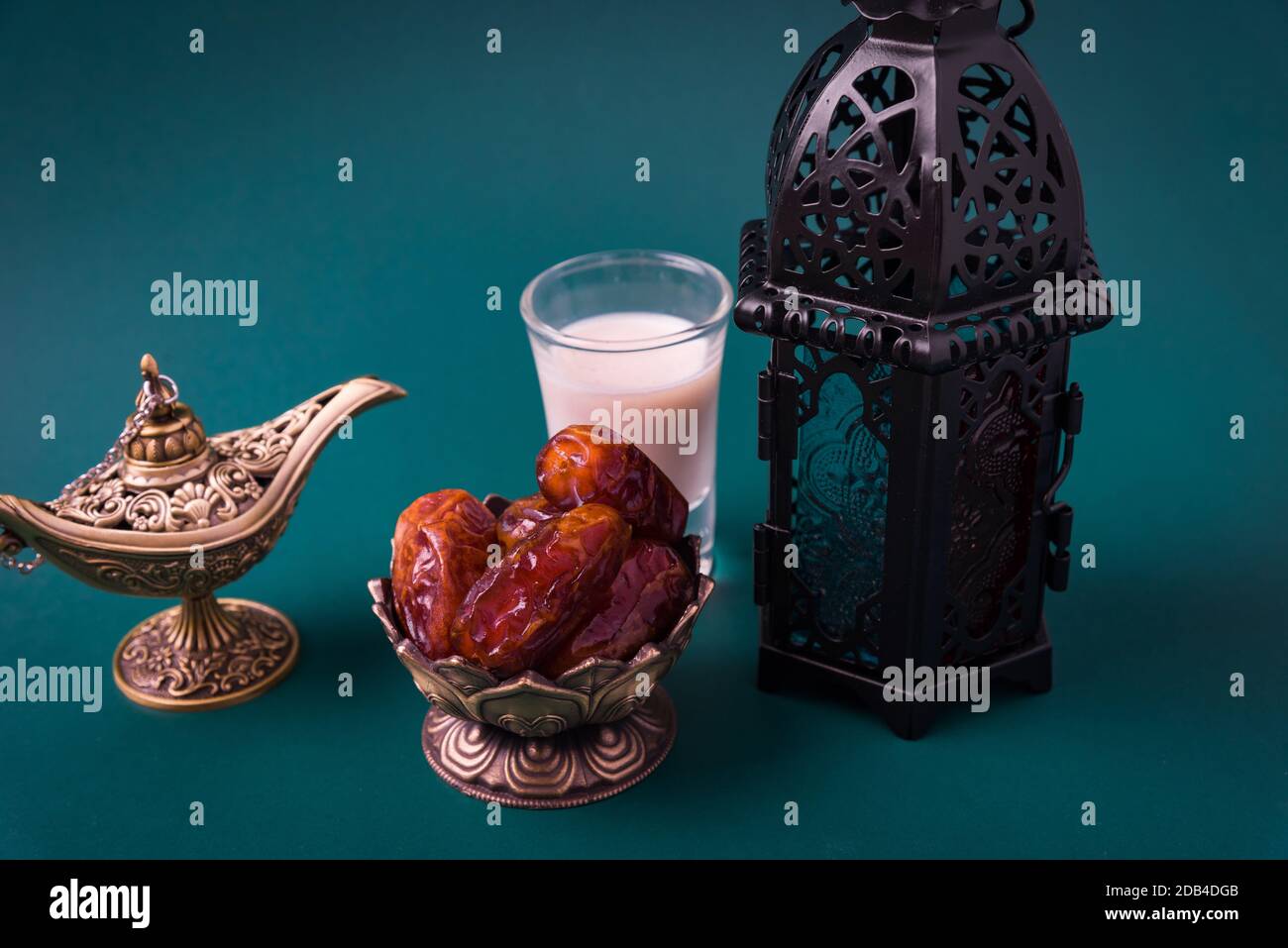 Dates milk hi-res stock photography and images - Alamy