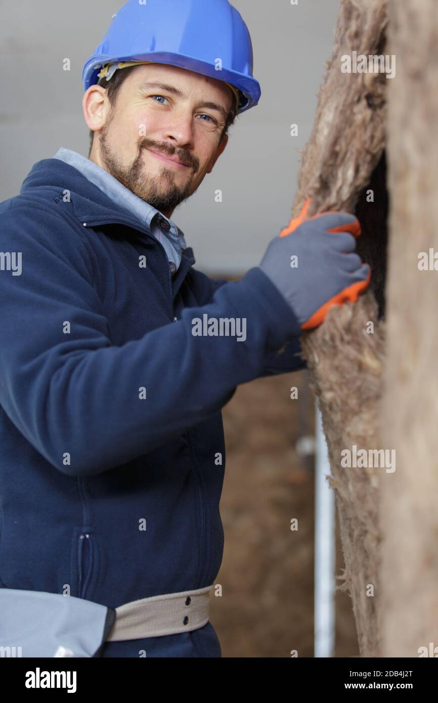 Installing cladding hi-res stock photography and images - Alamy