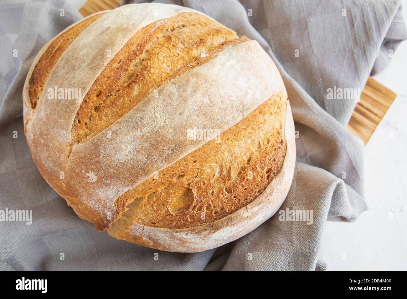 Homemade round bread of wheat flour and spelt Stock Photo - Alamy