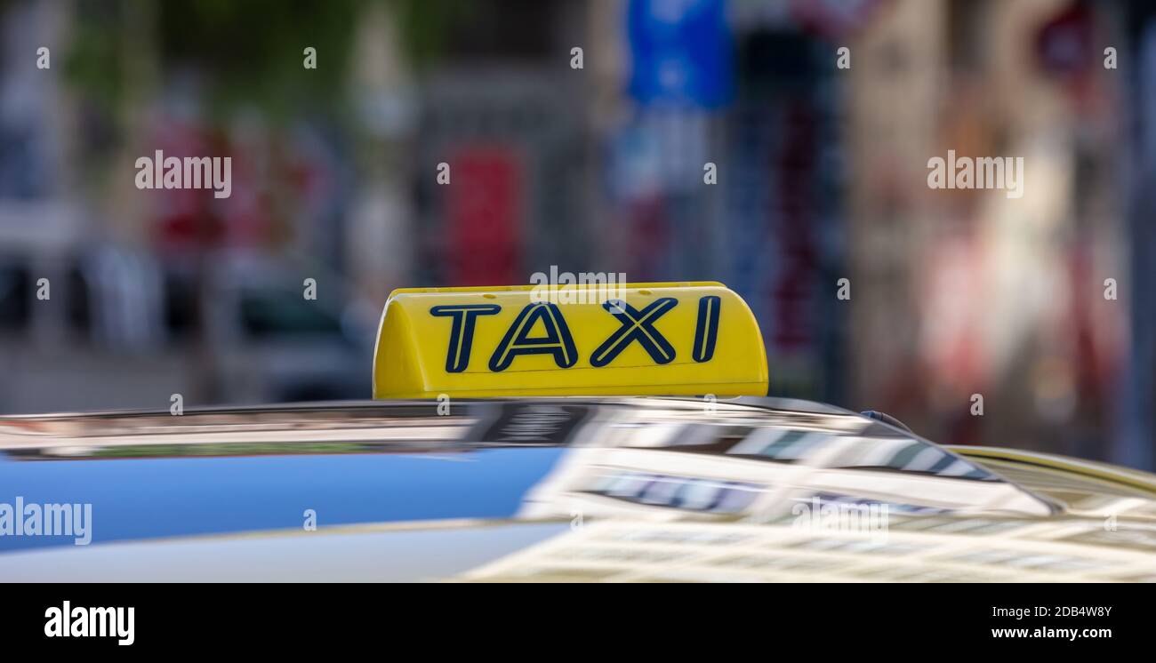 Stand here sign hi-res stock photography and images - Alamy