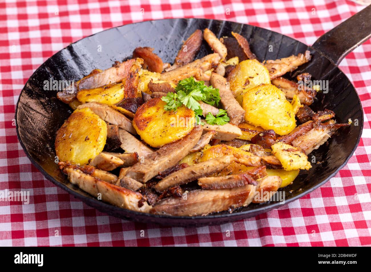 austrian potato groestl in a pan Stock Photo - Alamy