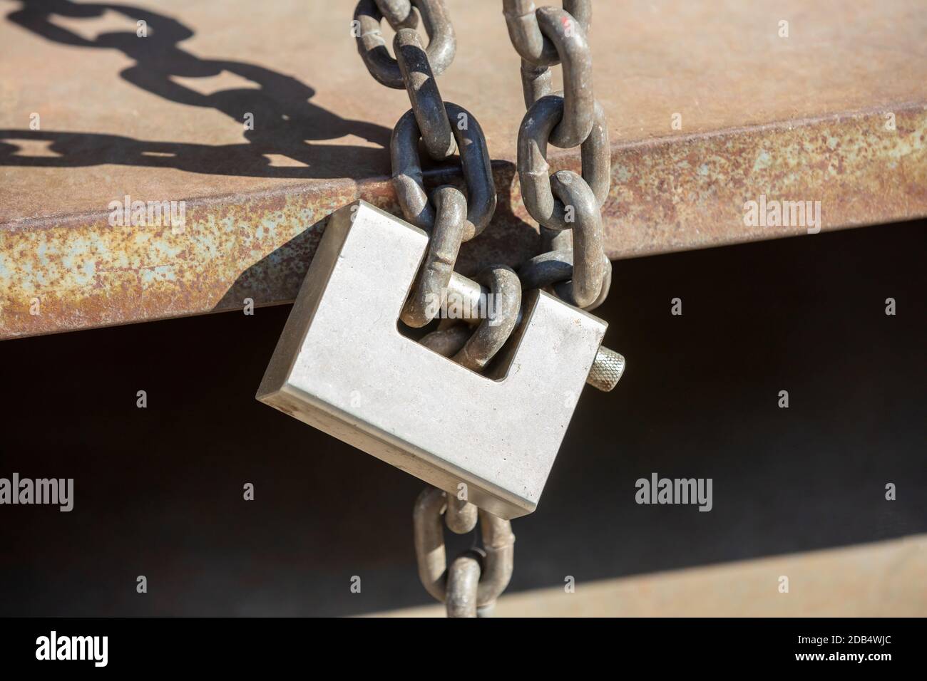 Heavy padlock hi-res stock photography and images - Alamy