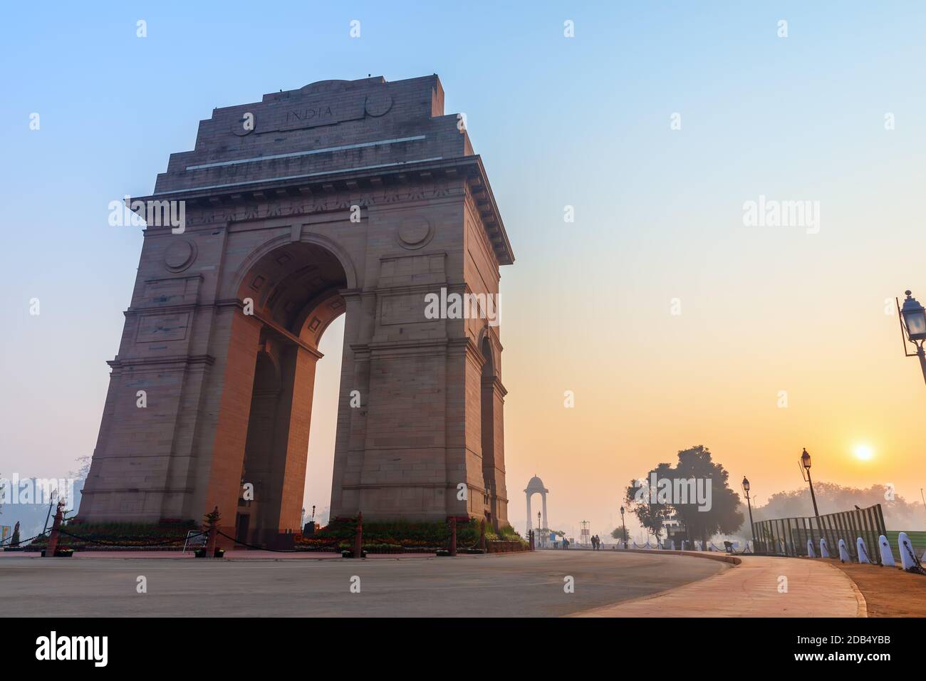 India Gate Monument in New Delhi at sunrise Stock Photo - Alamy