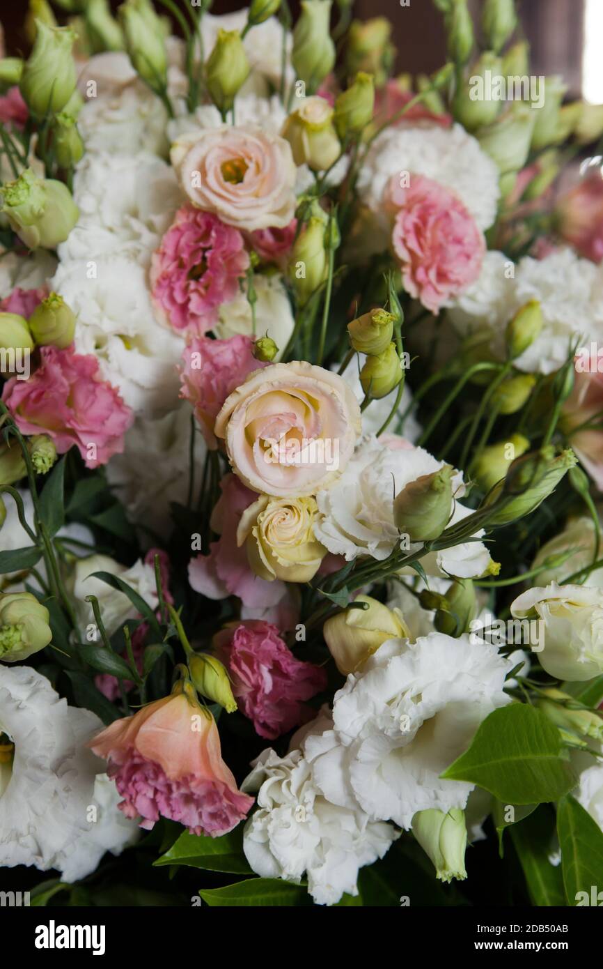 The splendid , large bunch of roses Stock Photo - Alamy