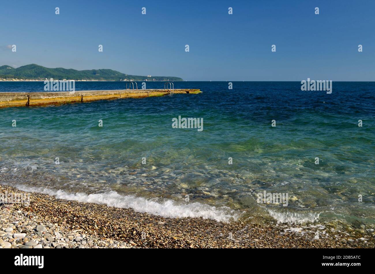 Side view of wave hi-res stock photography and images - Alamy