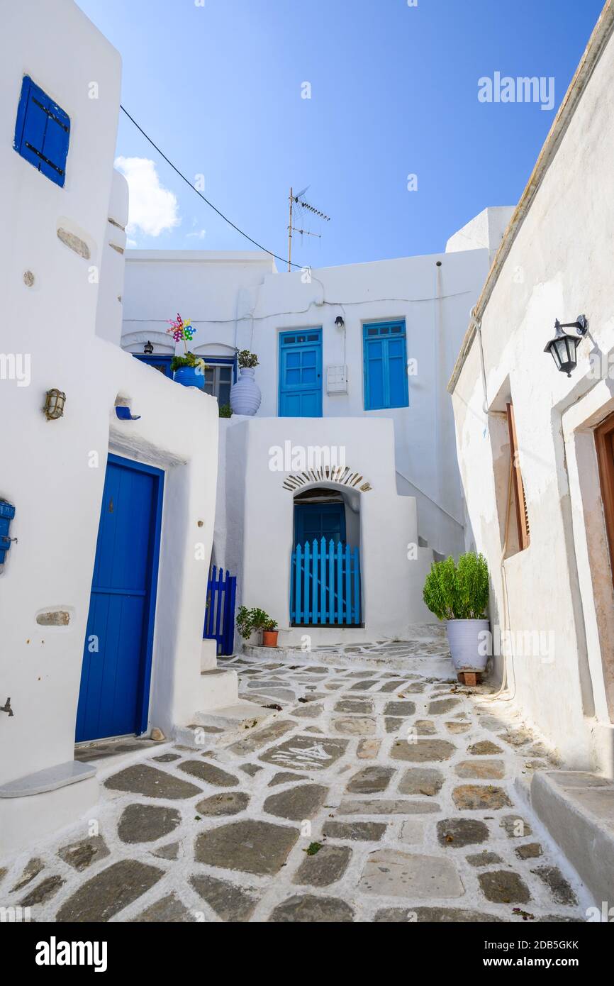 Typical greek house hi-res stock photography and images - Alamy