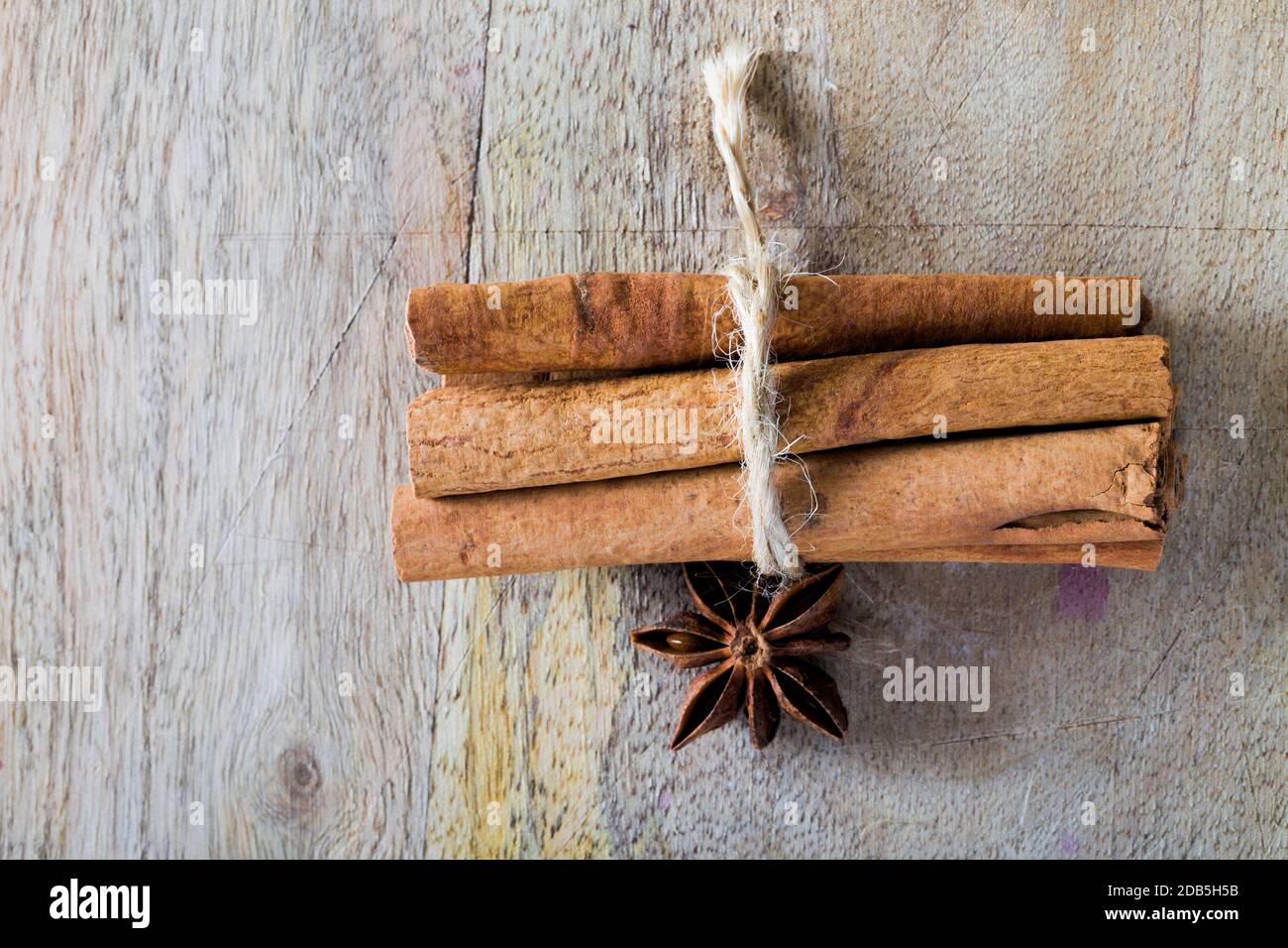 brown fragrant and delicious real spice cinnamon, close-up of ...