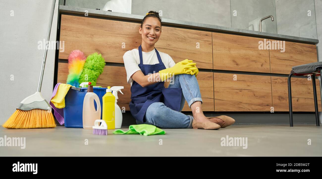 Happy homemaker hi-res stock photography and images - Alamy