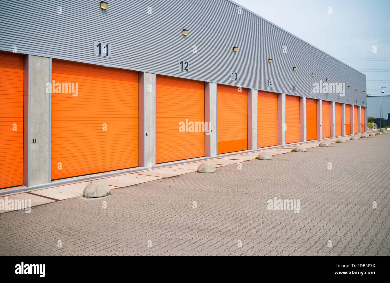Roller doors hi-res stock photography and images - Alamy