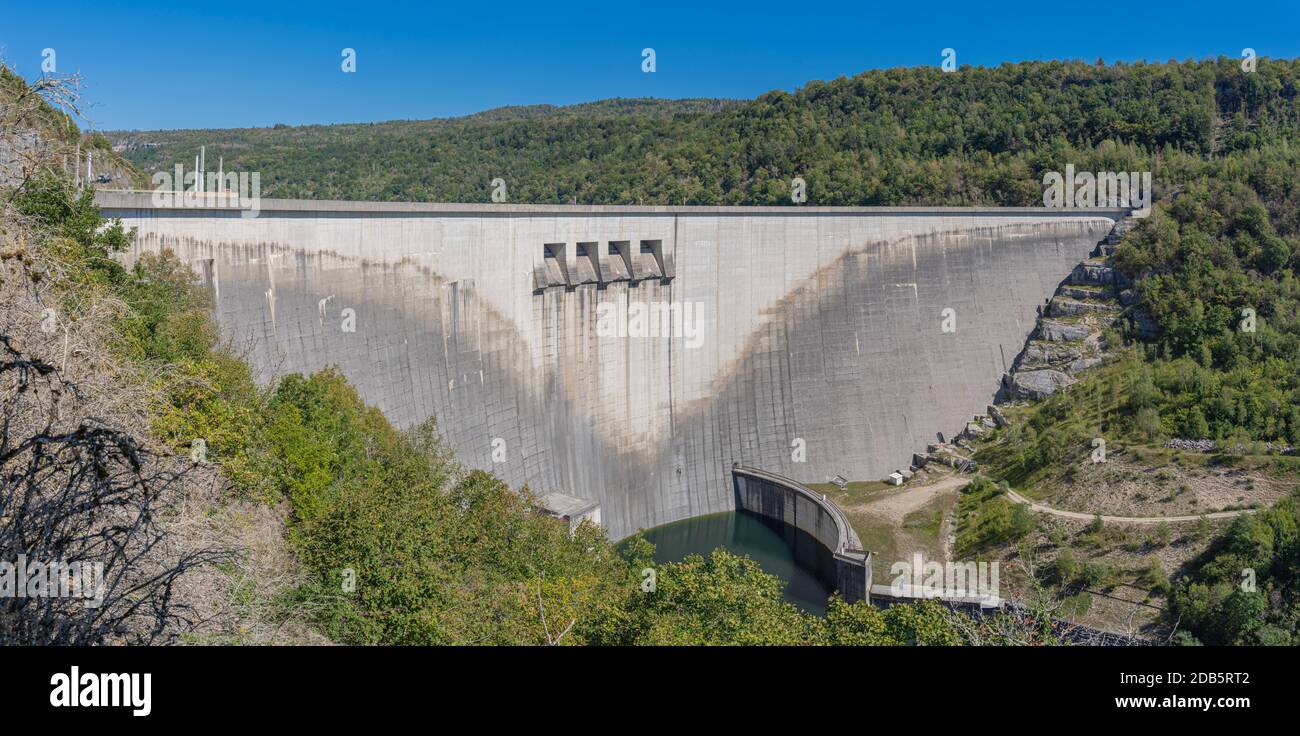 Vouglans dam hi-res stock photography and images - Alamy