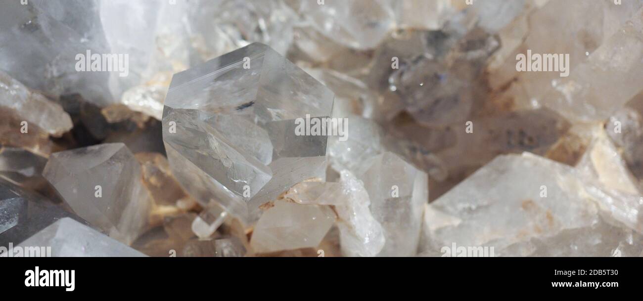 Quartz mineral crystals, made of silicon and oxygen atoms Stock Photo ...