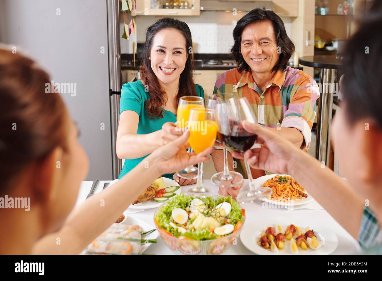 Dinner with friends Stock Photo - Alamy