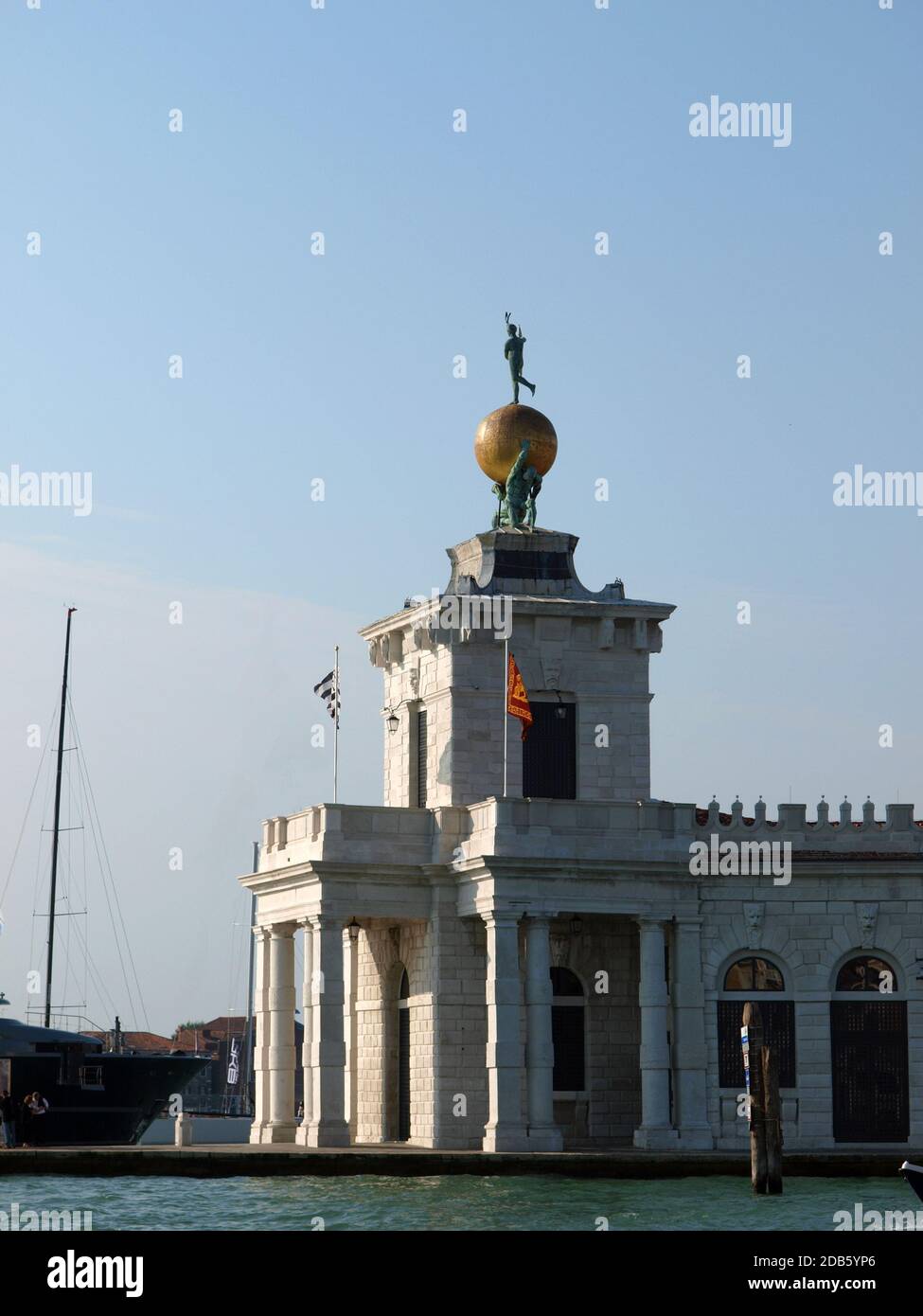 Punta della Dogana in Venice. Former customs house Stock Photo - Alamy