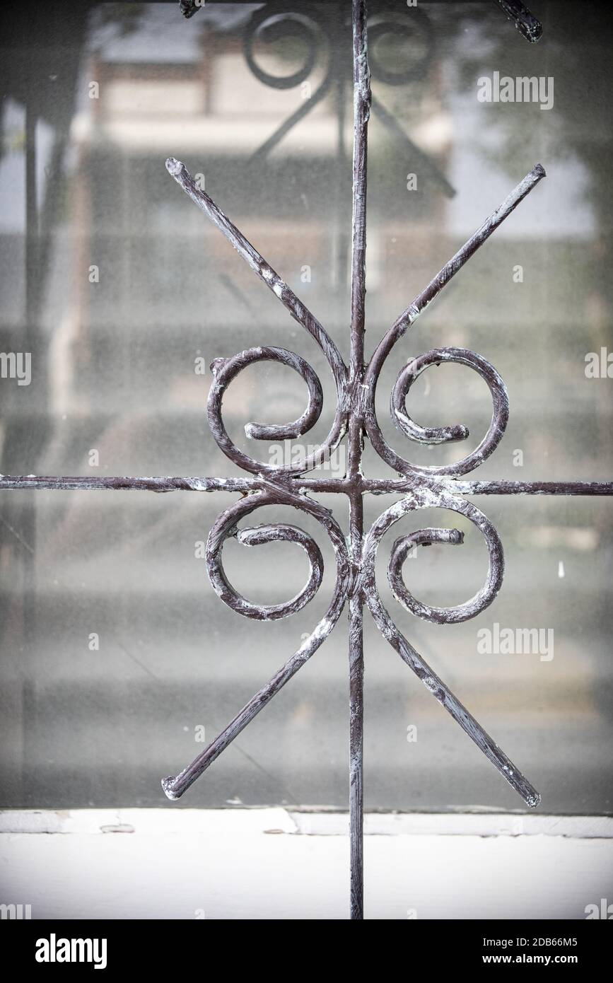 Rusty window frames hi-res stock photography and images - Alamy