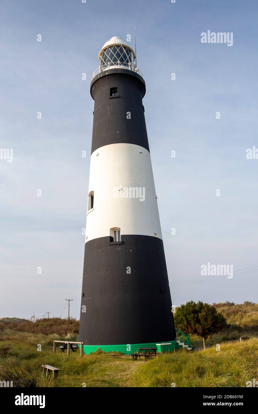 Spurn Point lighthouse on Spurn Point National Nature Reserve ...