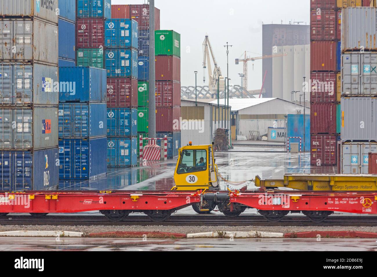 Cargo container yard hi-res stock photography and images - Alamy
