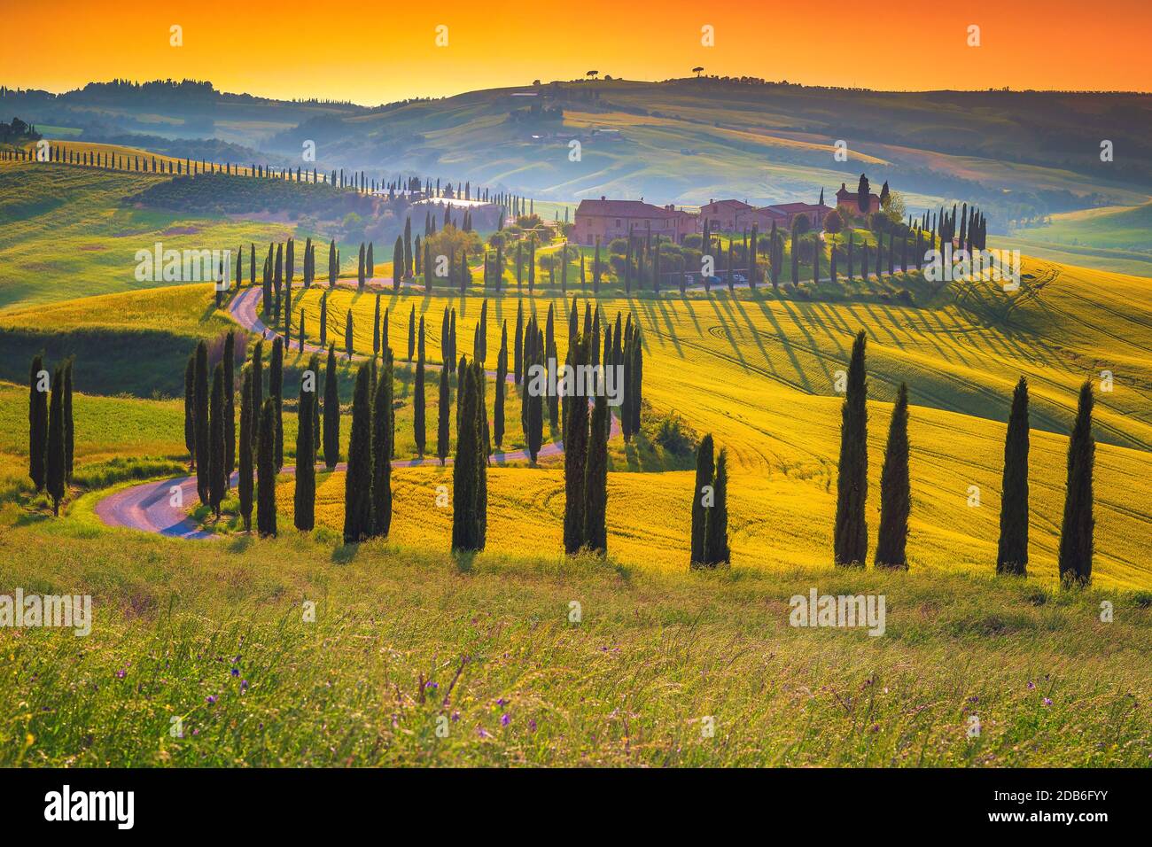 Tuscany scenery hi-res stock photography and images - Alamy