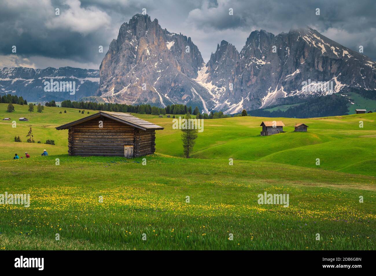 Wooden hut in fields hi-res stock photography and images - Alamy