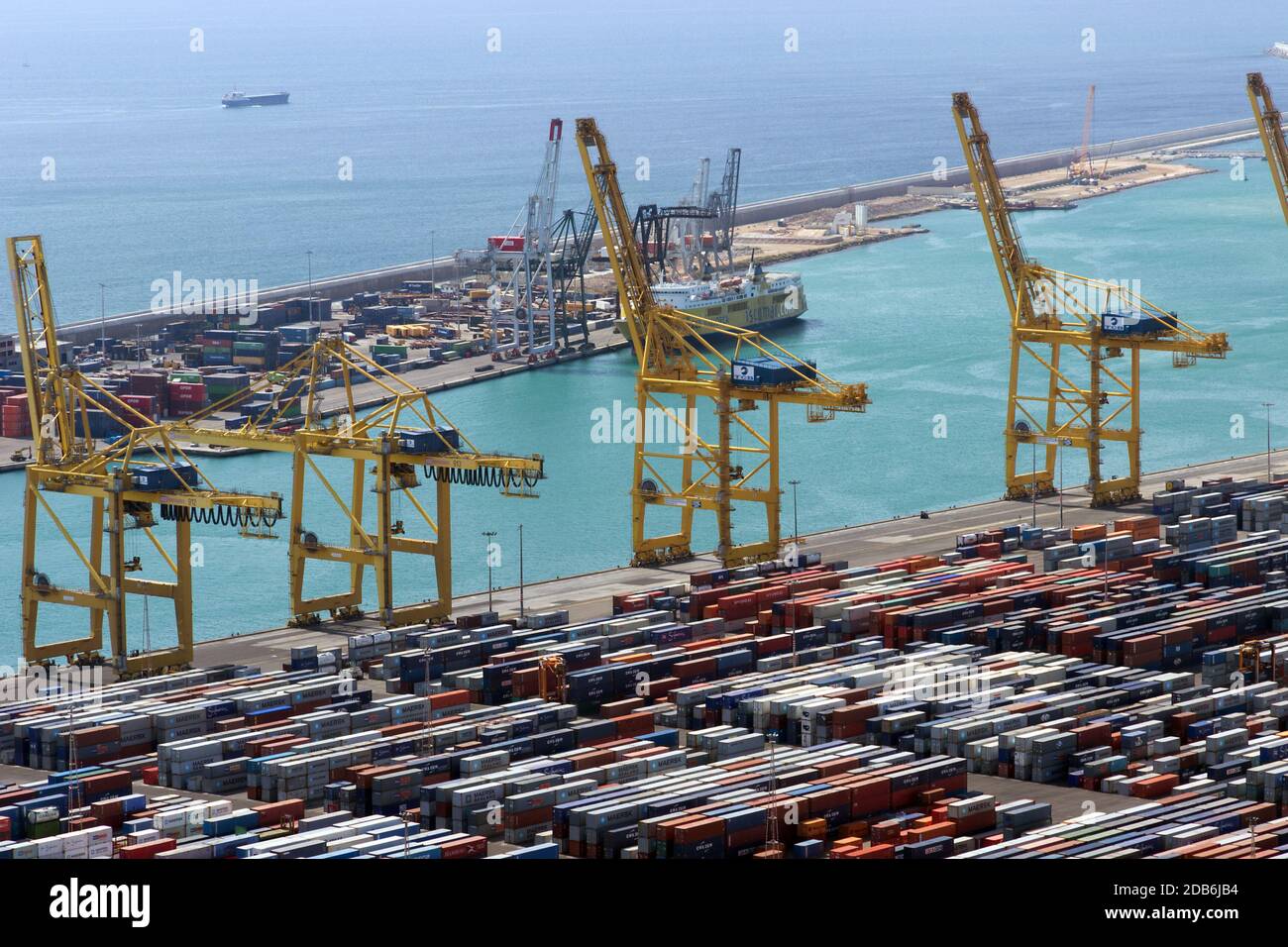 Terminal crane cargo container to container ship international terminal ...