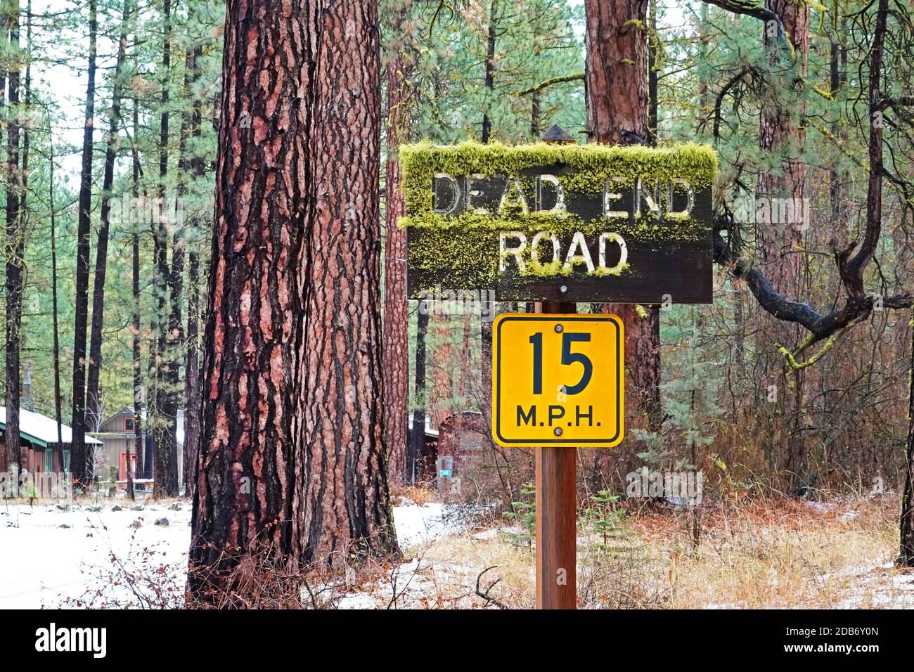 Dead end road hi-res stock photography and images - Alamy