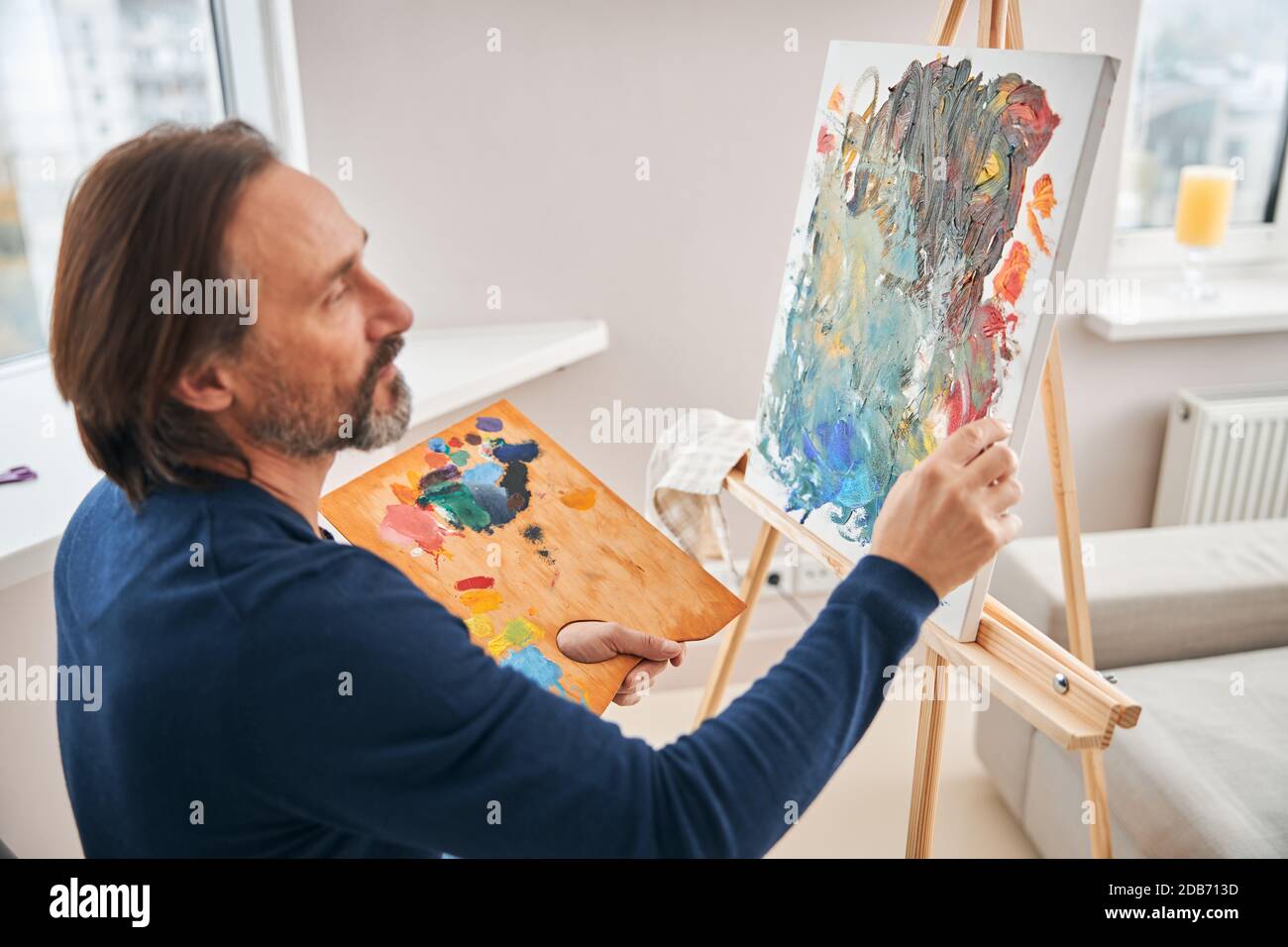 Studio apartment interior painting hi-res stock photography and images ...