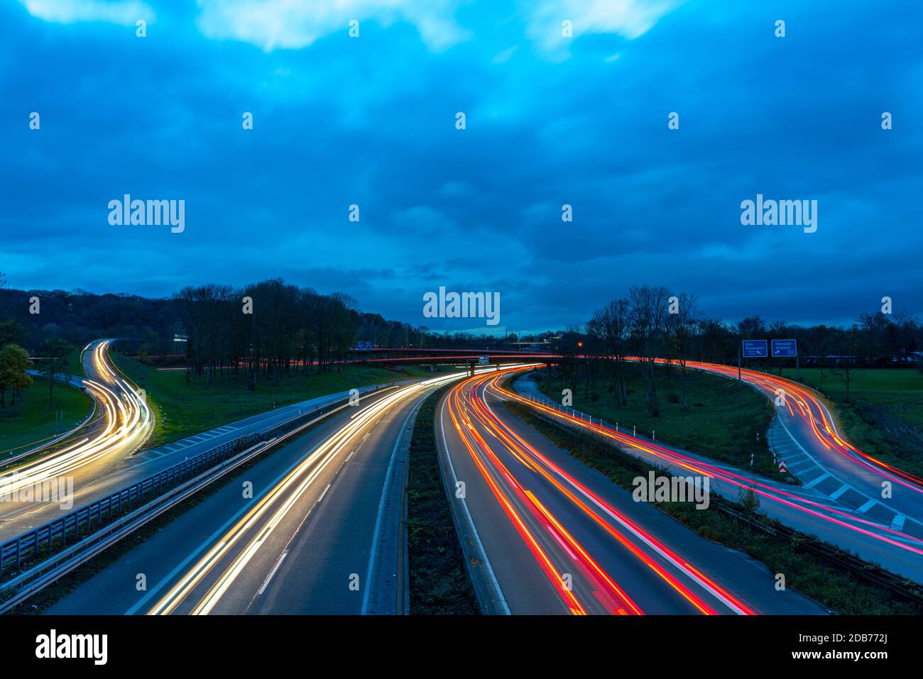 Spaghetti junction night hi-res stock photography and images - Alamy