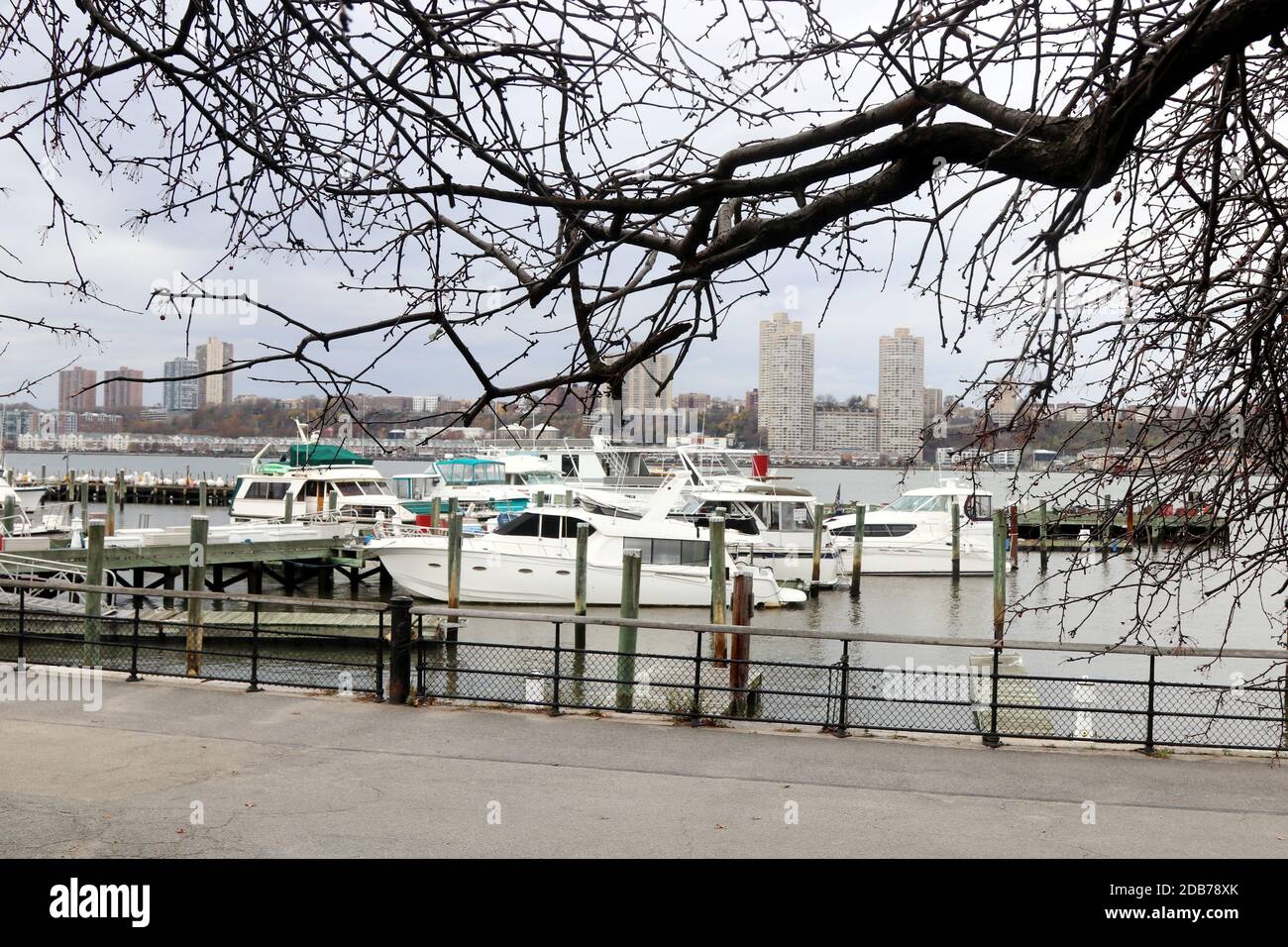 Riverside Park along the Hudson River, New York, USA Stock Photo - Alamy