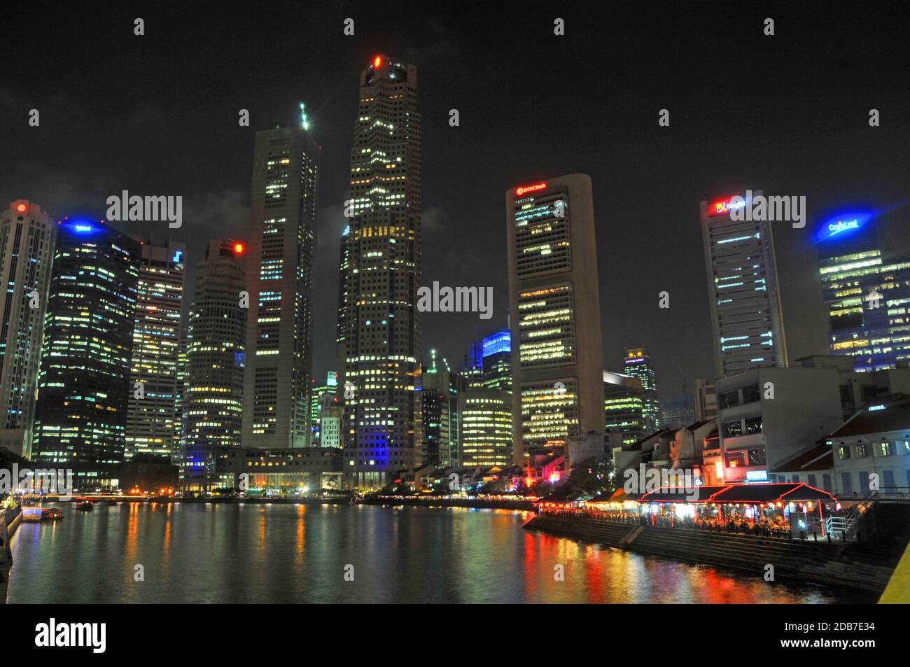 Singapore river central business hi-res stock photography and images ...