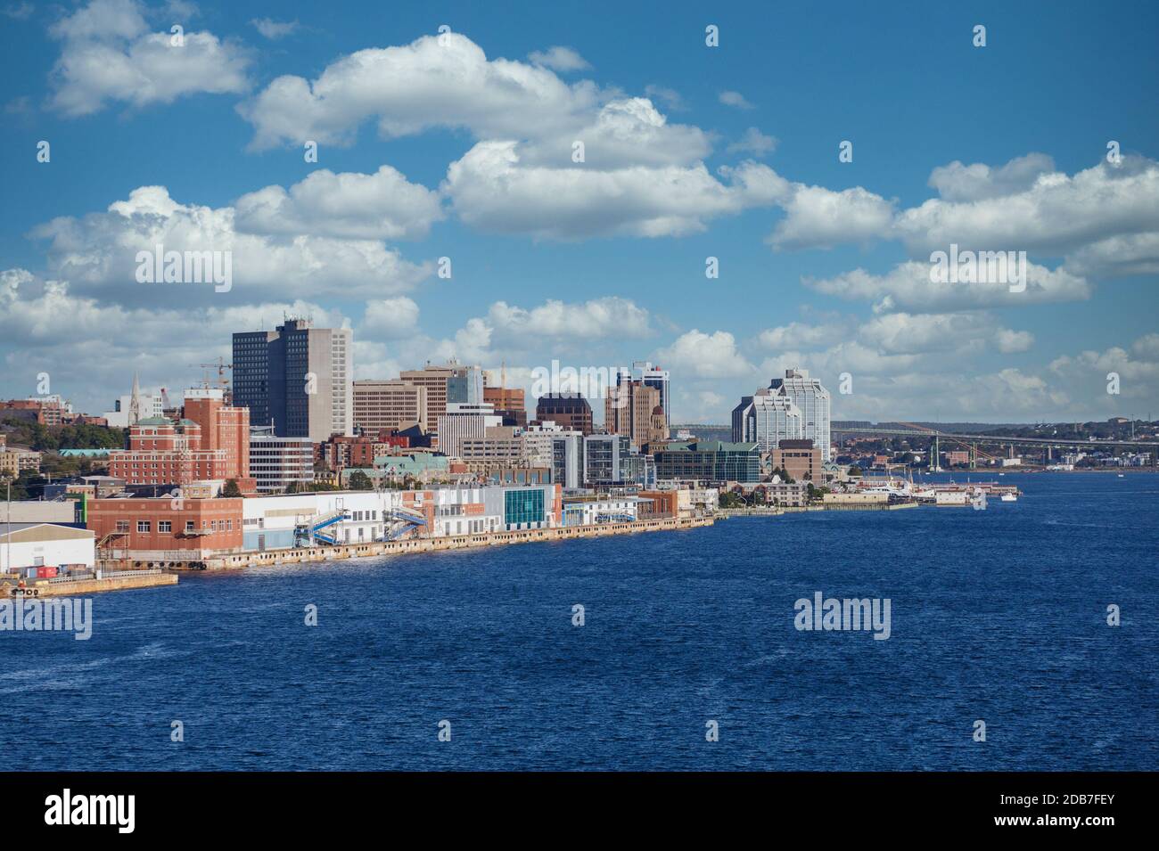Shipping area hi-res stock photography and images - Alamy