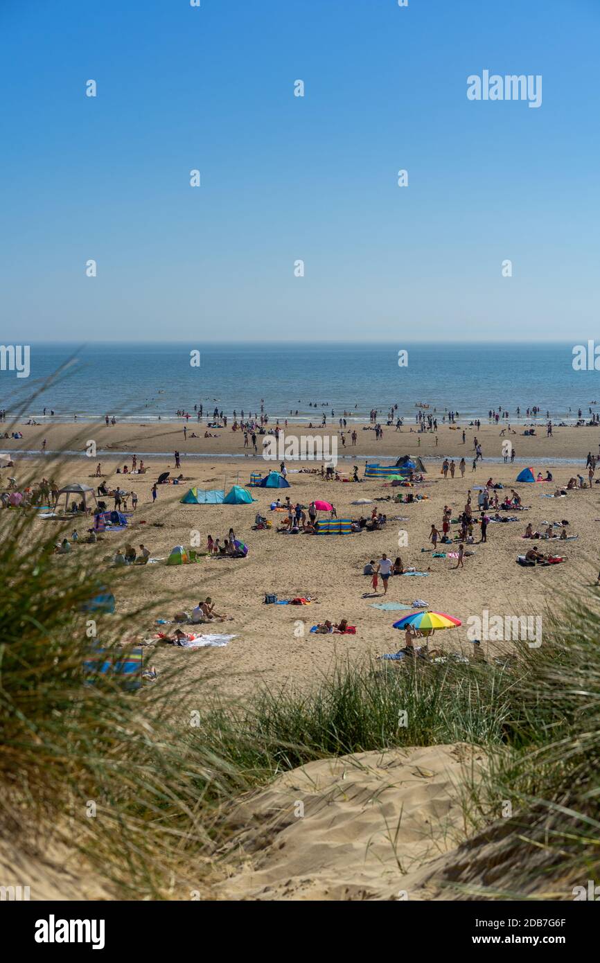 Camber sands beach huts hi-res stock photography and images - Alamy