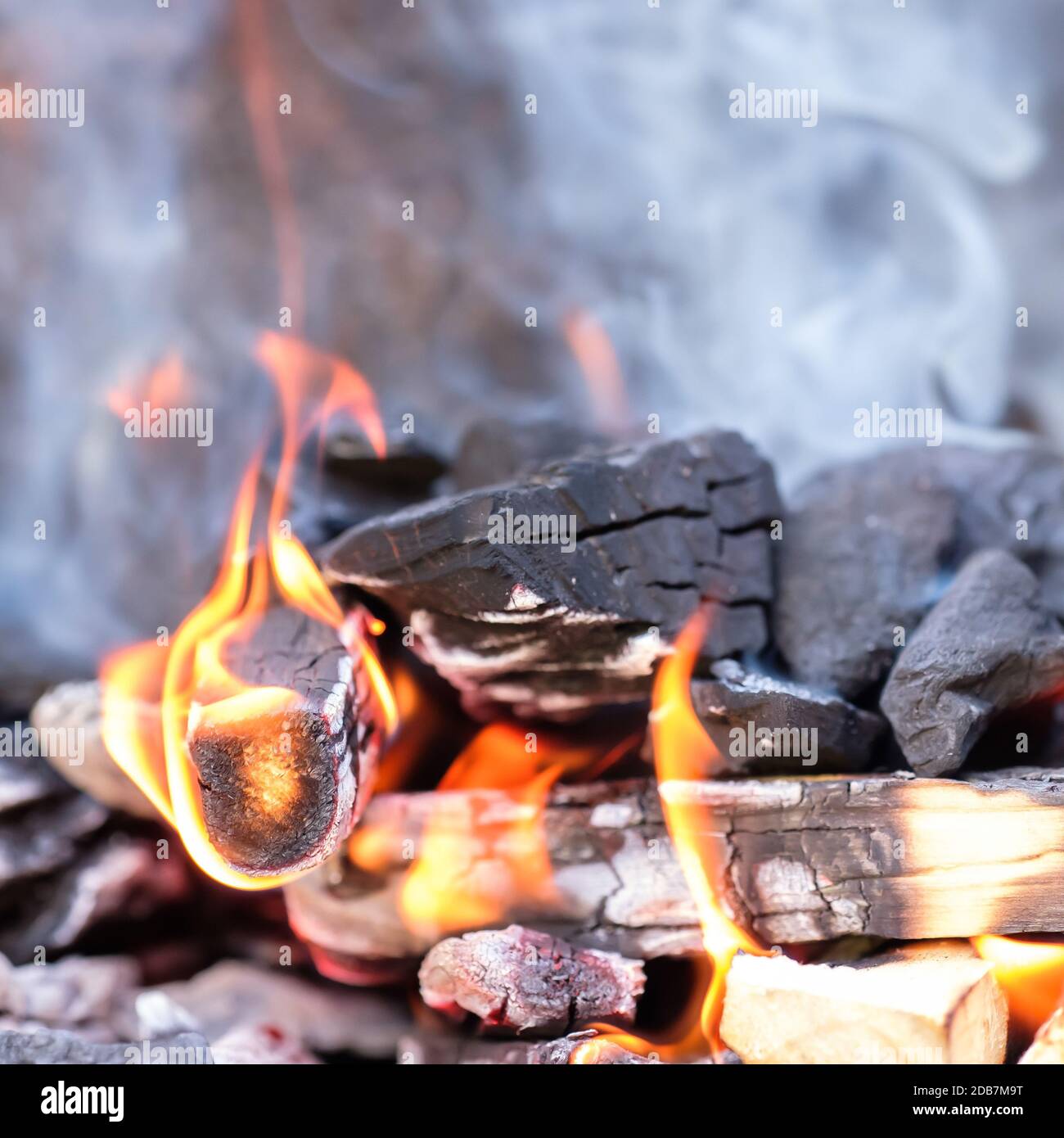 Flame charcoal hi-res stock photography and images - Alamy