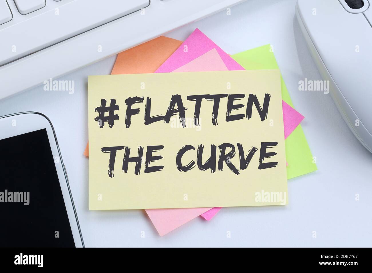 Curve office desk hi-res stock photography and images - Alamy