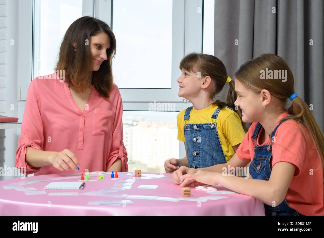 Children playing happily hi-res stock photography and images - Alamy