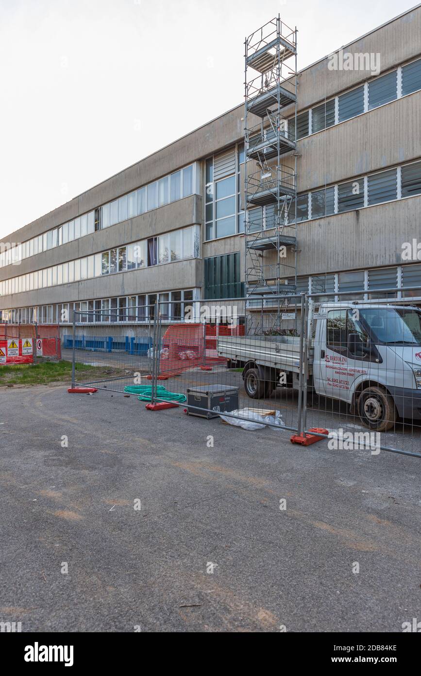 External view of school, Italian school building Stock Photo - Alamy