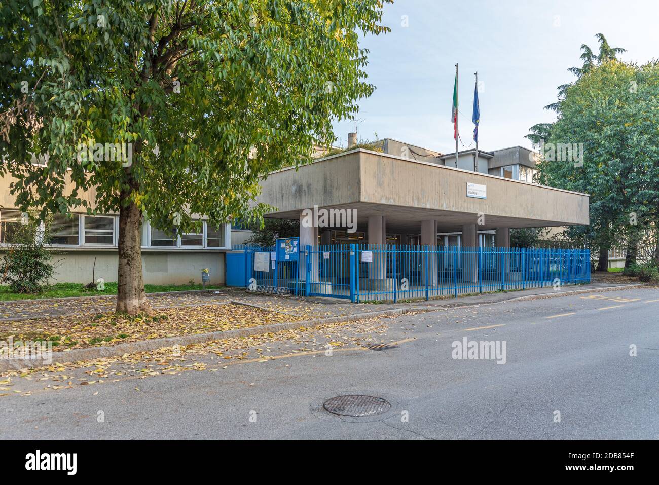 External view of school, Italian school building Stock Photo - Alamy