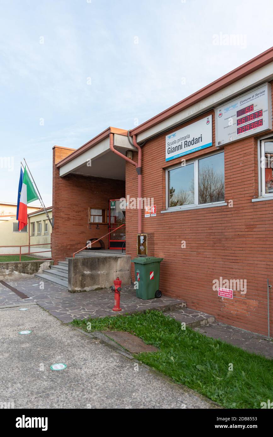 External view of school, Italian school building Stock Photo - Alamy